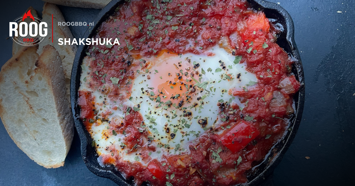 Shakshuka uit de skillet van de barbecue • Roog BBQ